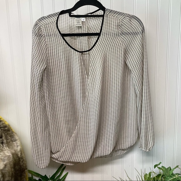 Max Studio | Tops | Max Studio Lightweight Blouse Sheer Size Xs | Poshmark